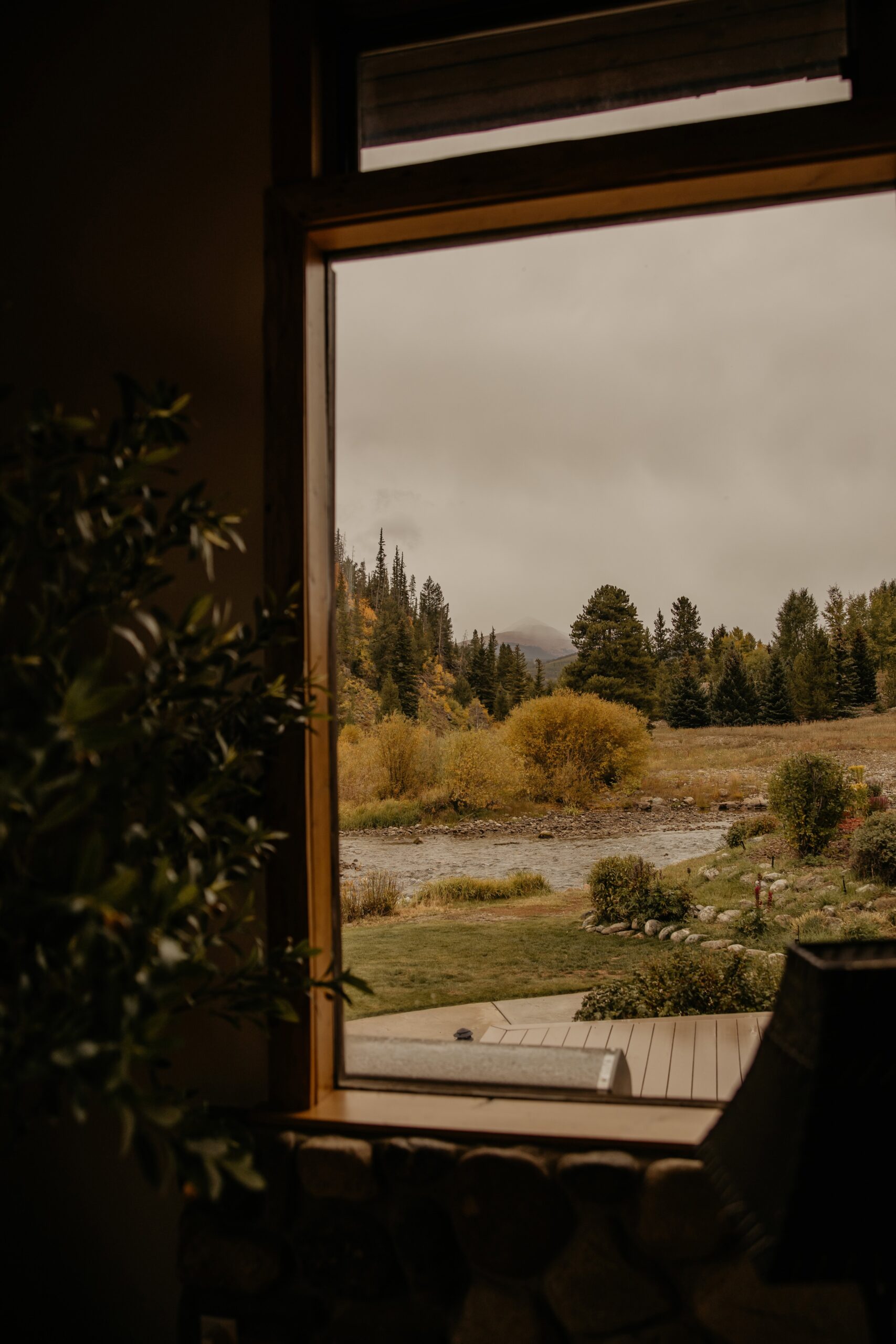 Whispering River Ranch Wedding - taylorhassebroek.com